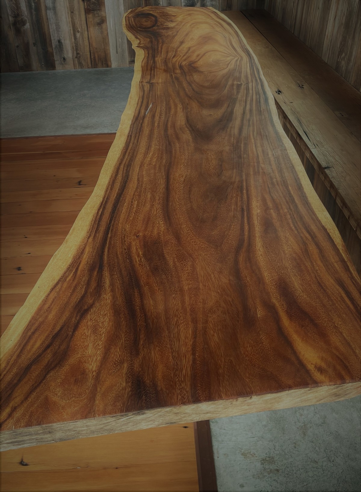 Monkey Pod Rain Tree Slabs – The Lumber Baron